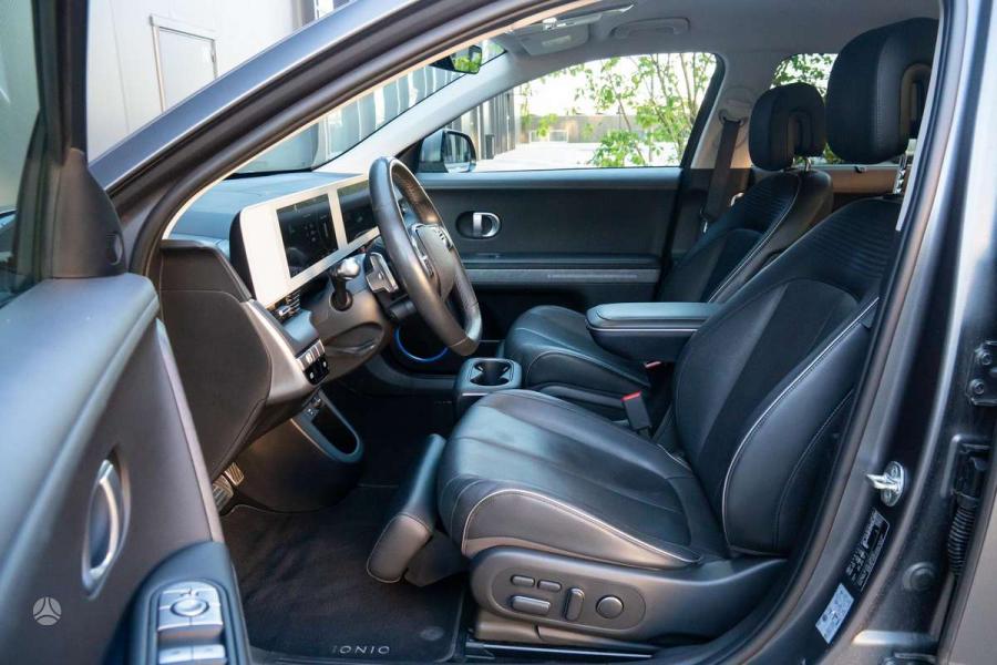 Grey Hyundai Ioniq 5 2022 in Vilnius, with an engine capacity of 0.00 L and mileage of 73 thousand km for 26350 €, photo 29 on AUTOMOTO.COM.LV