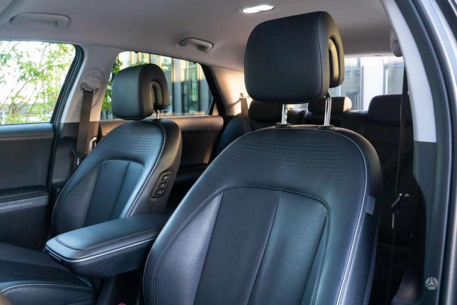 Grey Hyundai Ioniq 5 2022 in Vilnius, with an engine capacity of 0.00 L and mileage of 73 thousand km for 26350 €, photo 30 on AUTOMOTO.COM.LV