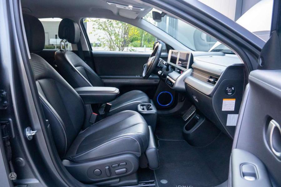 Grey Hyundai Ioniq 5 2022 in Vilnius, with an engine capacity of 0.00 L and mileage of 73 thousand km for 26350 €, photo 38 on AUTOMOTO.COM.LV