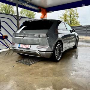 Grey Hyundai Ioniq 5 2022 in Vilnius, with an engine capacity of 0.00 L and mileage of 86 thousand km for 31490 €, photo 4 on AUTOMOTO.COM.LV
