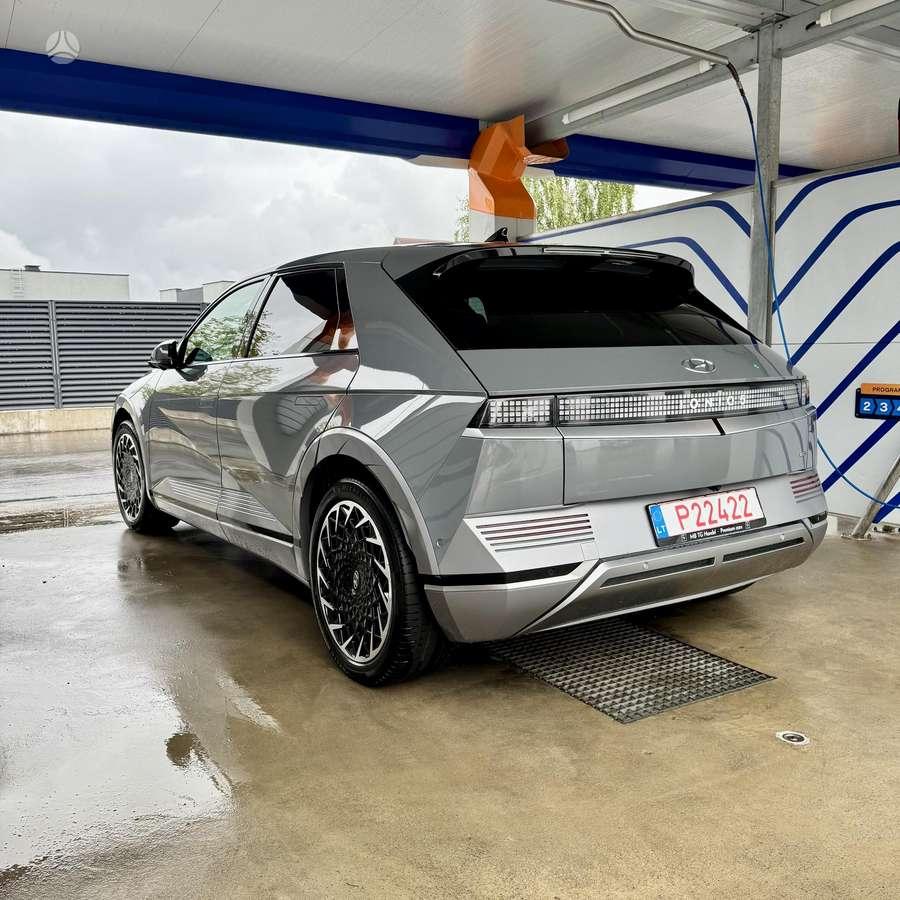 Grey Hyundai Ioniq 5 2022 in Vilnius, with an engine capacity of 0.00 L and mileage of 86 thousand km for 31490 €, photo 5 on AUTOMOTO.COM.LV