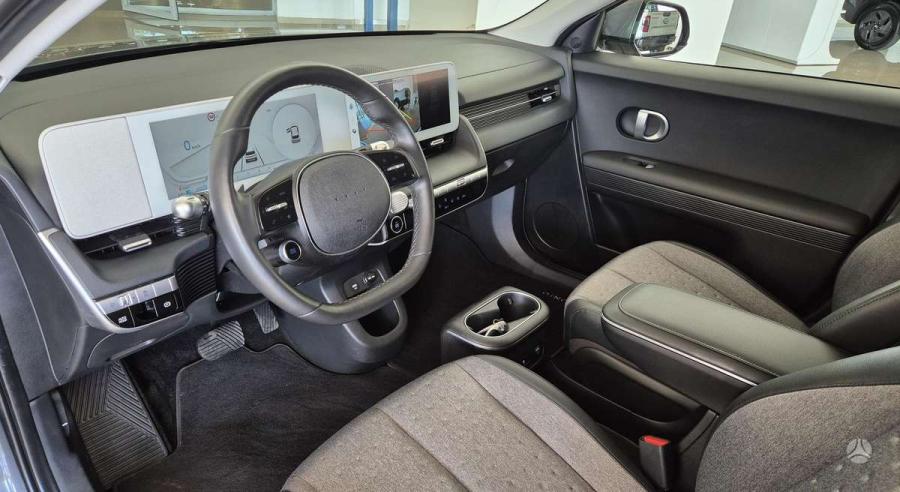 Pelēks Hyundai Ioniq 5 2022 Šauļi, ar dzinēja tilpumu 0.00 L un nobraukumu 19 tūkst. km par 29900 €, foto 15 vietnē AUTOMOTO.COM.LV