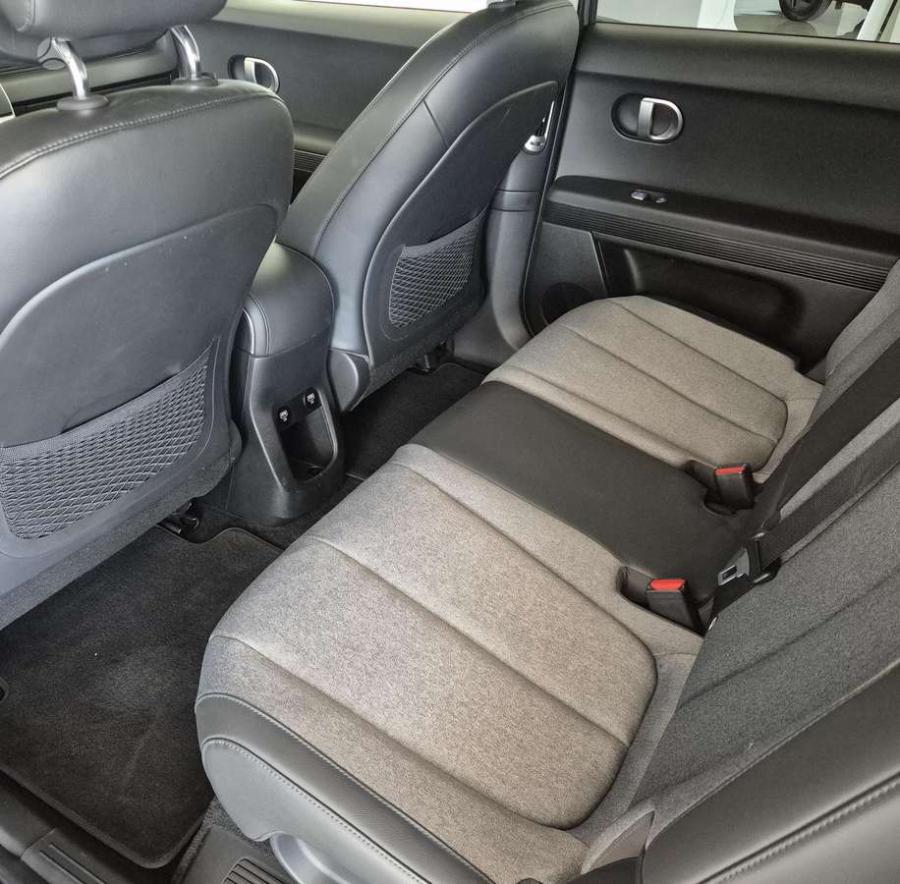 Pelēks Hyundai Ioniq 5 2022 Šauļi, ar dzinēja tilpumu 0.00 L un nobraukumu 19 tūkst. km par 29900 €, foto 17 vietnē AUTOMOTO.COM.LV