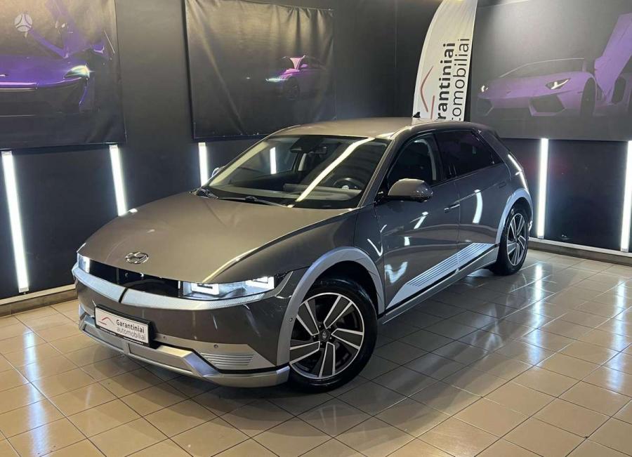 Pelēks Hyundai Ioniq 5 2022 Viļņa, ar dzinēja tilpumu 0.00 L un nobraukumu 100 tūkst. km par 26950 €, foto 1 vietnē AUTOMOTO.COM.LV