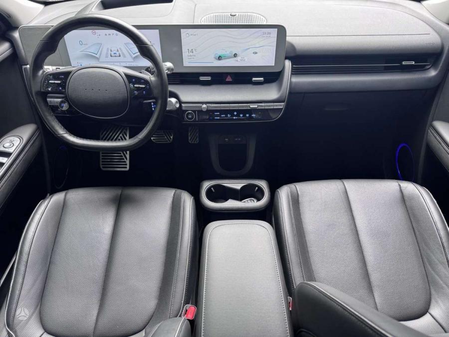 Pelēks Hyundai Ioniq 5 2022 Viļņa, ar dzinēja tilpumu 0.00 L un nobraukumu 100 tūkst. km par 26950 €, foto 8 vietnē AUTOMOTO.COM.LV
