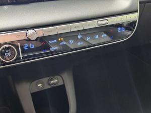 Pelēks Hyundai Ioniq 5 2022 Viļņa, ar dzinēja tilpumu 0.00 L un nobraukumu 100 tūkst. km par 26950 €, foto 27 vietnē AUTOMOTO.COM.LV