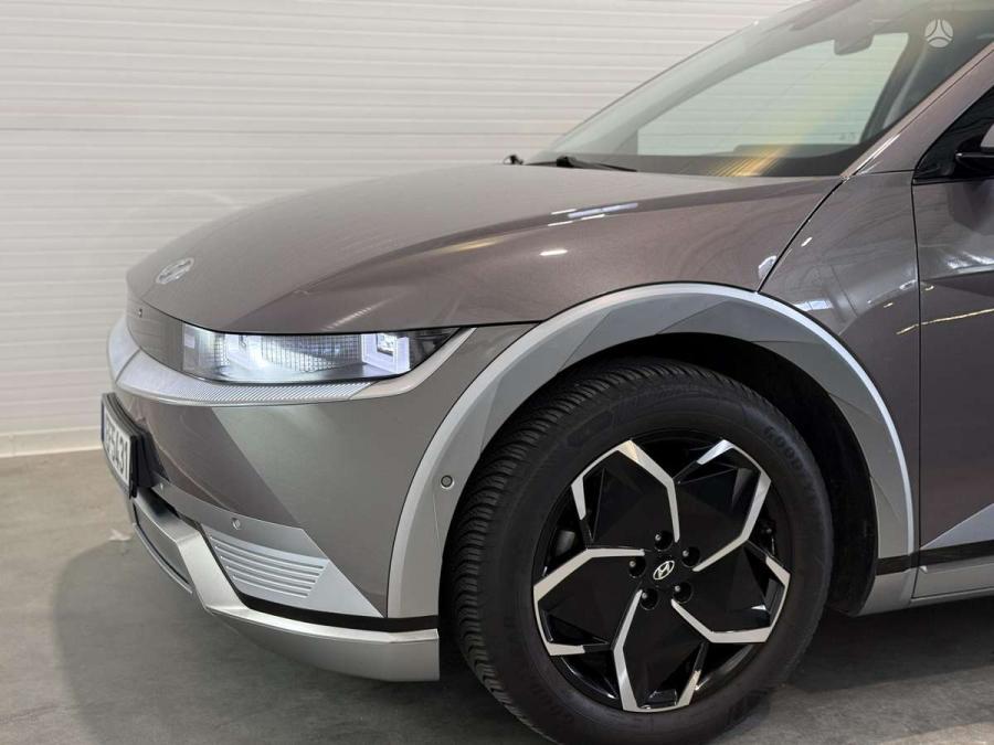 Pelēks Hyundai Ioniq 5 2022 Viļņa, ar dzinēja tilpumu 0.00 L un nobraukumu 32 tūkst. km par 29950 €, foto 6 vietnē AUTOMOTO.COM.LV