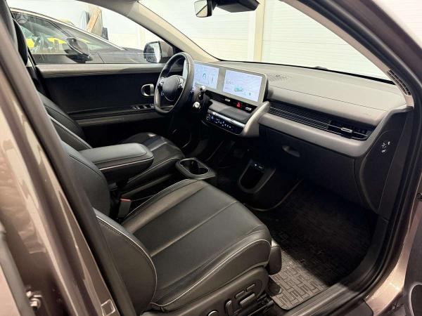 Pelēks Hyundai Ioniq 5 2022 Viļņa, ar dzinēja tilpumu 0.00 L un nobraukumu 32 tūkst. km par 29950 €, foto 9 vietnē AUTOMOTO.COM.LV
