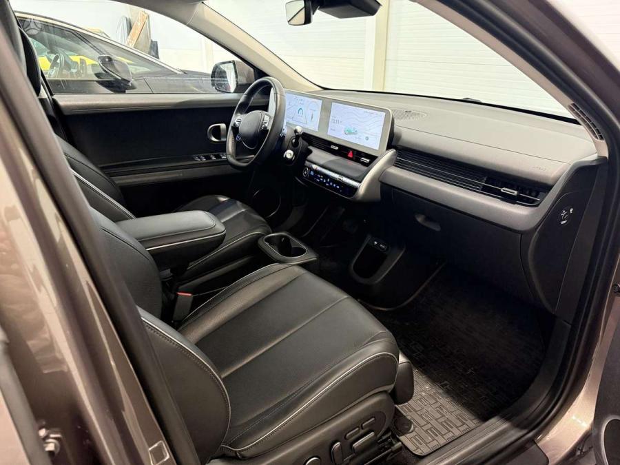 Pelēks Hyundai Ioniq 5 2022 Viļņa, ar dzinēja tilpumu 0.00 L un nobraukumu 32 tūkst. km par 29950 €, foto 9 vietnē AUTOMOTO.COM.LV