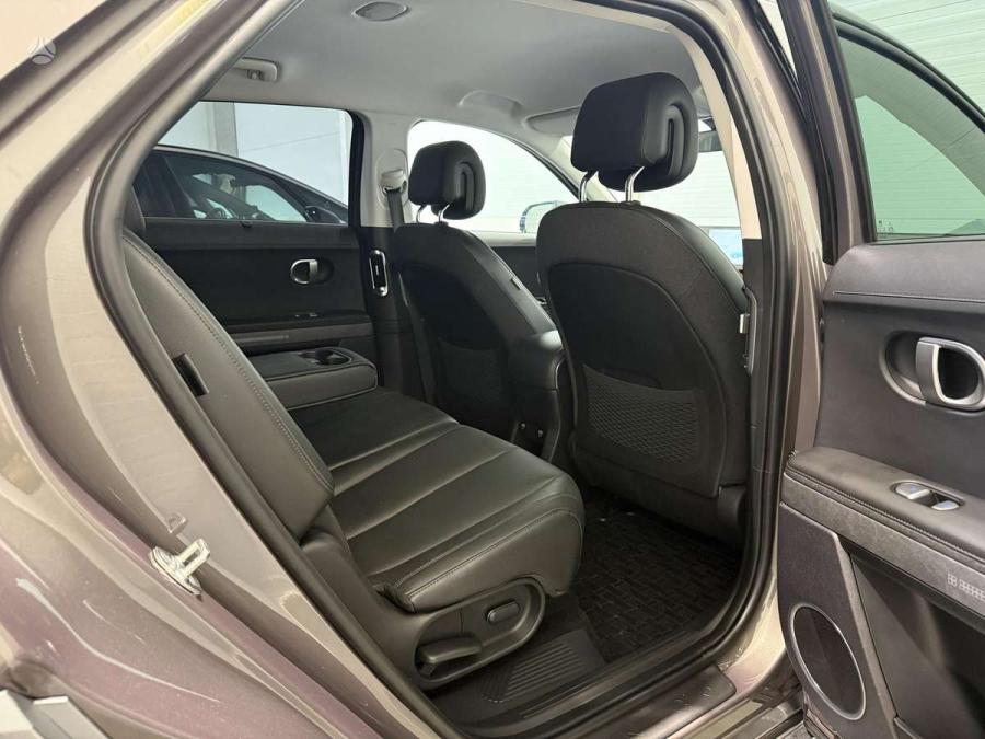 Pelēks Hyundai Ioniq 5 2022 Viļņa, ar dzinēja tilpumu 0.00 L un nobraukumu 32 tūkst. km par 29950 €, foto 12 vietnē AUTOMOTO.COM.LV