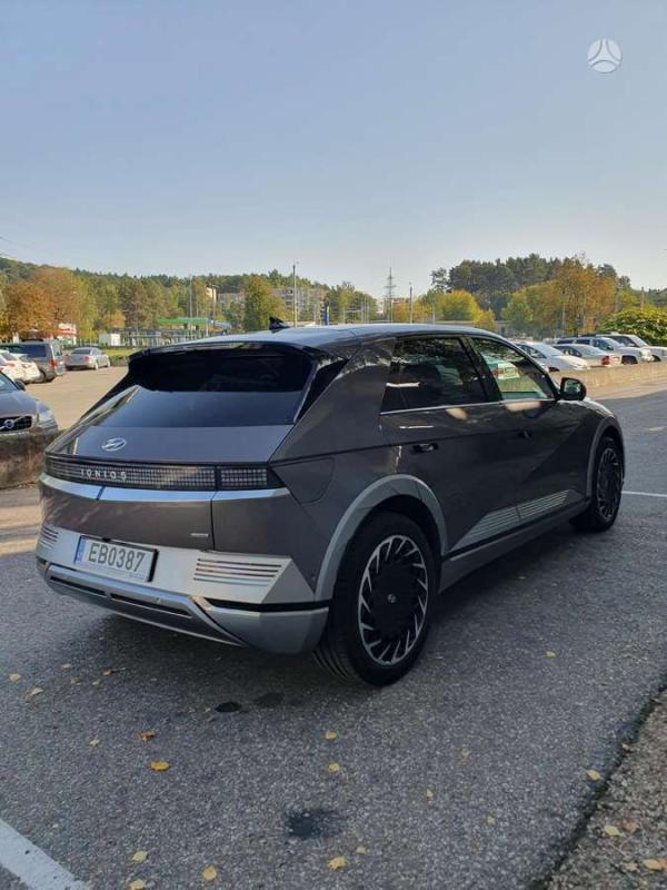 Grey Hyundai Ioniq 5 2023 in Vilnius, with an engine capacity of 0.00 L and mileage of 85 thousand km for 29500 €, photo 5 on AUTOMOTO.COM.LV