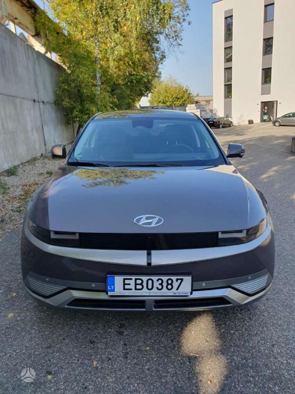 Grey Hyundai Ioniq 5 2023 in Vilnius, with an engine capacity of 0.00 L and mileage of 85 thousand km for 29500 €, photo 8 on AUTOMOTO.COM.LV