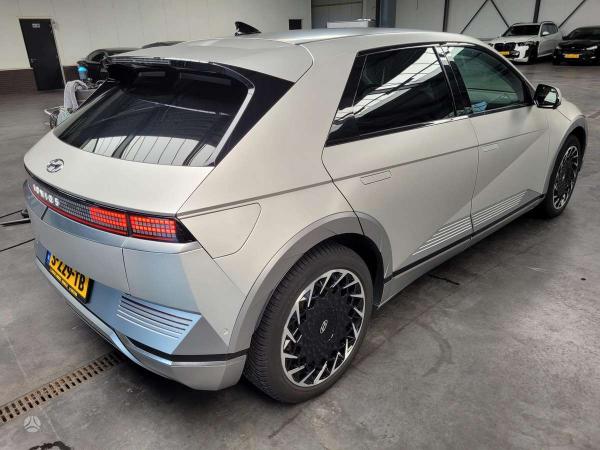 Pelēks Hyundai Ioniq 5 2023 Kauņa, ar dzinēja tilpumu 0.00 L un nobraukumu 70 tūkst. km par 19900 €, foto 2 vietnē AUTOMOTO.COM.LV