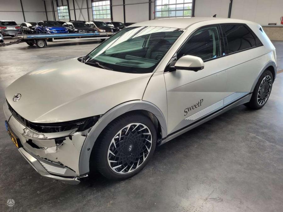 Серый Хендай Ioniq 5 2023 в Каунас, объемом двигателя 0.00 л и пробегом 70 тыс. км за 19900 €, фото 22 на AUTOMOTO.COM.LV
