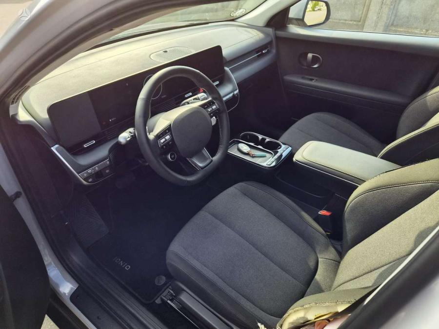 Серый Хендай Ioniq 5 2025 в Мажейкяй, объемом двигателя 0.00 л и пробегом 33 тыс. км за 23900 €, фото 8 на AUTOMOTO.COM.LV