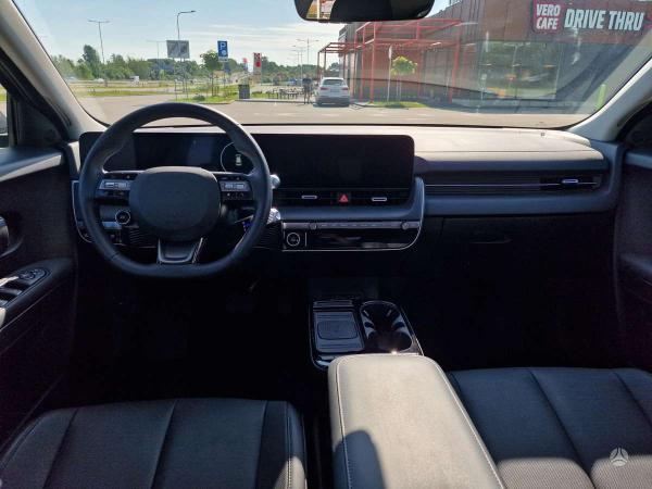 Серый Хендай Ioniq 5 2025 в Тракай, объемом двигателя 0.00 л и пробегом 4 тыс. км за 35000 €, фото 7 на AUTOMOTO.COM.LV