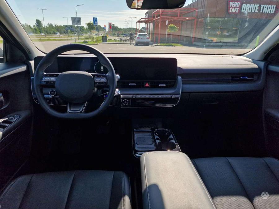 Grey Hyundai Ioniq 5 2025 in Trakai, with an engine capacity of 0.00 L and mileage of 4 thousand km for 35000 €, photo 8 on AUTOMOTO.COM.LV