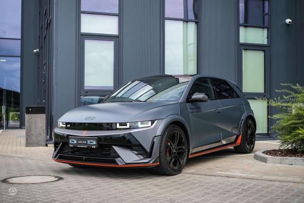 Серый Хендай Ioniq 5 2025 в Каунас, объемом двигателя 0.00 л и пробегом 1 тыс. км за 51950 €, фото 2 на AUTOMOTO.COM.LV