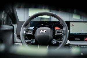 Pelēks Hyundai Ioniq 5 2025 Kauņa, ar dzinēja tilpumu 0.00 L un nobraukumu 1 tūkst. km par 49950 €, foto 29 vietnē AUTOMOTO.COM.LV