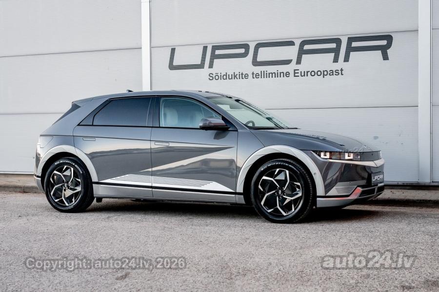 Pelēks Hyundai Ioniq 5 2021 Pērnava, ar dzinēja tilpumu 0.00 L un nobraukumu 37 tūkst. km par 33900 €, foto 3 vietnē AUTOMOTO.COM.LV
