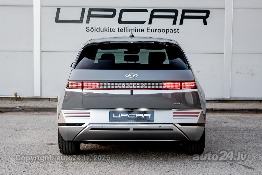 Pelēks Hyundai Ioniq 5 2021 Pērnava, ar dzinēja tilpumu 0.00 L un nobraukumu 37 tūkst. km par 33900 €, foto 10 vietnē AUTOMOTO.COM.LV
