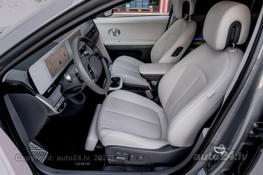Pelēks Hyundai Ioniq 5 2021 Pērnava, ar dzinēja tilpumu 0.00 L un nobraukumu 37 tūkst. km par 33900 €, foto 14 vietnē AUTOMOTO.COM.LV