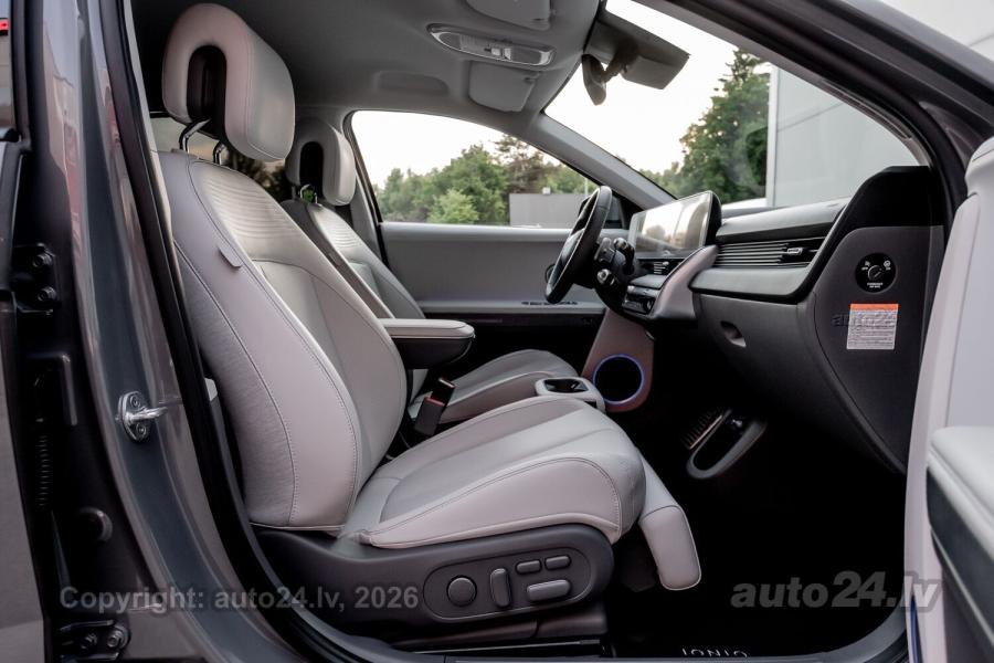 Pelēks Hyundai Ioniq 5 2021 Pērnava, ar dzinēja tilpumu 0.00 L un nobraukumu 37 tūkst. km par 33900 €, foto 15 vietnē AUTOMOTO.COM.LV
