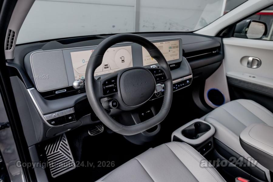 Pelēks Hyundai Ioniq 5 2021 Pērnava, ar dzinēja tilpumu 0.00 L un nobraukumu 37 tūkst. km par 33900 €, foto 17 vietnē AUTOMOTO.COM.LV