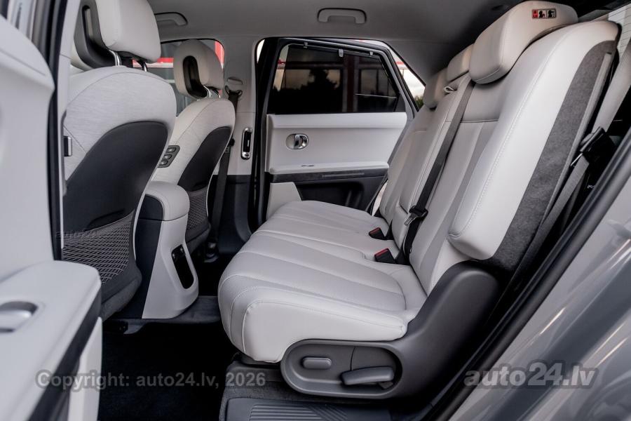 Pelēks Hyundai Ioniq 5 2021 Pērnava, ar dzinēja tilpumu 0.00 L un nobraukumu 37 tūkst. km par 33900 €, foto 22 vietnē AUTOMOTO.COM.LV