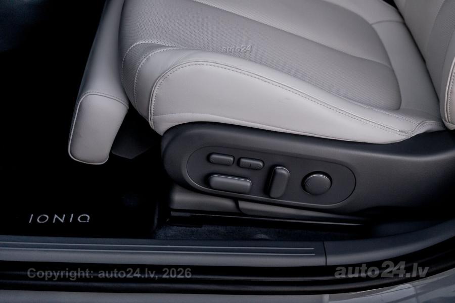 Pelēks Hyundai Ioniq 5 2021 Pērnava, ar dzinēja tilpumu 0.00 L un nobraukumu 37 tūkst. km par 33900 €, foto 23 vietnē AUTOMOTO.COM.LV