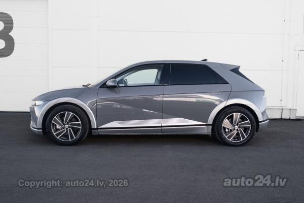Pelēks Hyundai Ioniq 5 2022 Tallina, ar dzinēja tilpumu 0.00 L un nobraukumu 274 tūkst. km par 20499 €, foto 5 vietnē AUTOMOTO.COM.LV