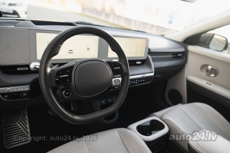Pelēks Hyundai Ioniq 5 2022 Tallina, ar dzinēja tilpumu 0.00 L un nobraukumu 274 tūkst. km par 20499 €, foto 18 vietnē AUTOMOTO.COM.LV