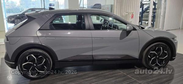 Pelēks Hyundai Ioniq 5 2022 Tallina, ar dzinēja tilpumu 0.00 L un nobraukumu 37 tūkst. km par 30900 €, foto 8 vietnē AUTOMOTO.COM.LV