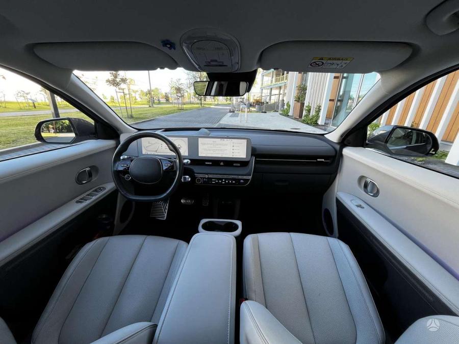 Серый Хендай Ioniq 5 2022 в Таллин, объемом двигателя 0.00 л и пробегом 85 тыс. км за 30900 €, фото 9 на AUTOMOTO.COM.LV