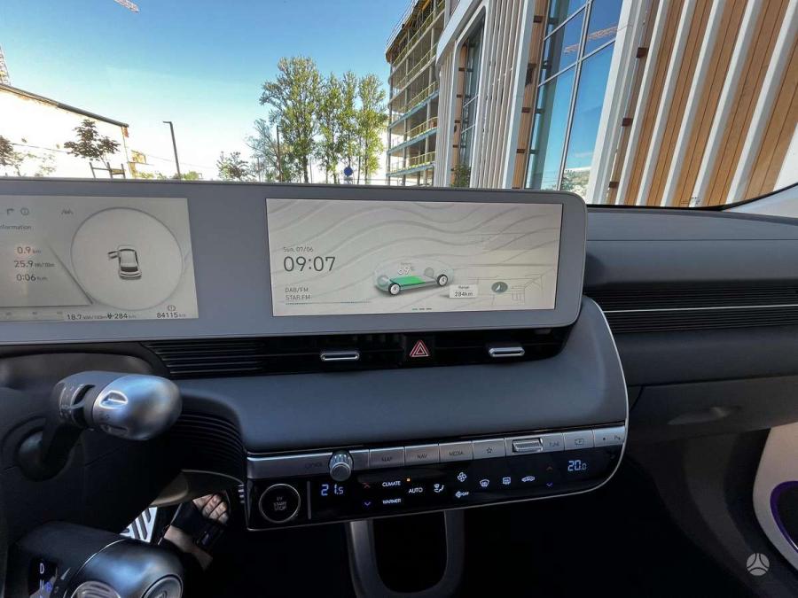 Серый Хендай Ioniq 5 2022 в Таллин, объемом двигателя 0.00 л и пробегом 85 тыс. км за 30900 €, фото 12 на AUTOMOTO.COM.LV