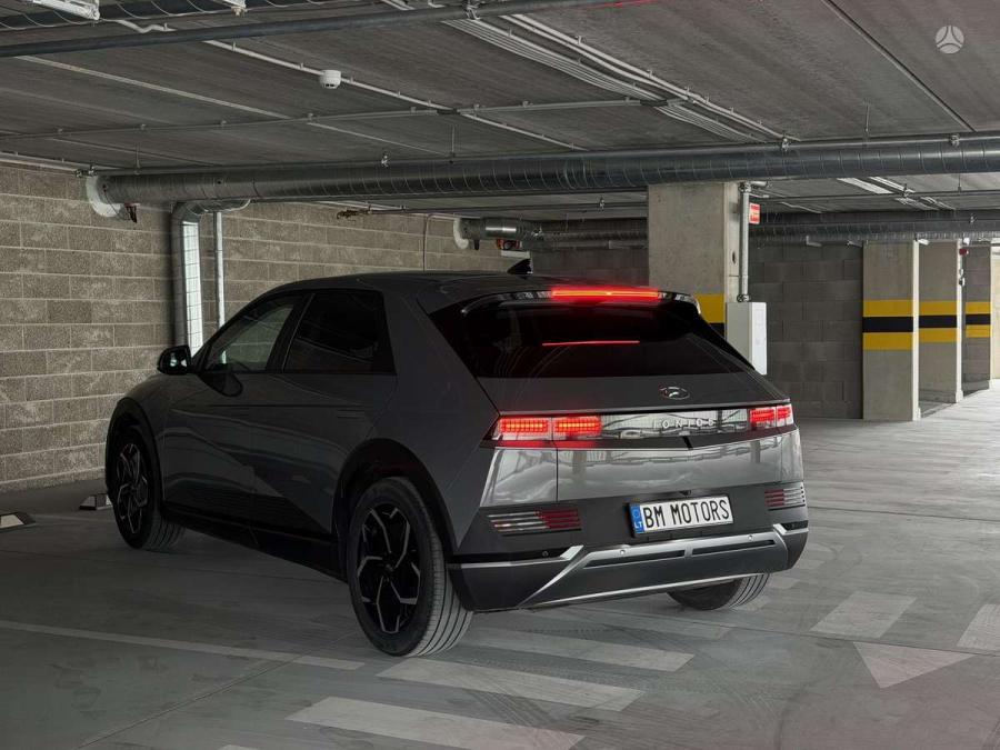 Серый Хендай Ioniq 5 2022 в Вильнюс, объемом двигателя 0.00 л и пробегом 78 тыс. км за 22000 €, фото 5 на AUTOMOTO.COM.LV