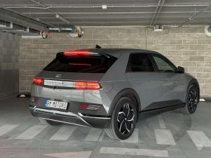 Серый Хендай Ioniq 5 2022 в Вильнюс, объемом двигателя 0.00 л и пробегом 78 тыс. км за 22000 €, фото 6 на AUTOMOTO.COM.LV