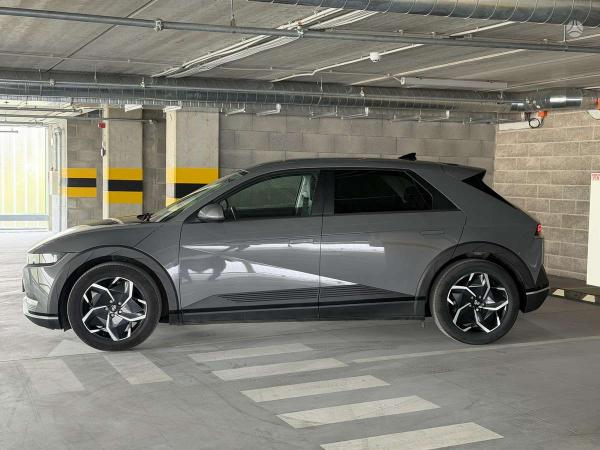 Pelēks Hyundai Ioniq 5 2022 Viļņa, ar dzinēja tilpumu 0.00 L un nobraukumu 78 tūkst. km par 22000 €, foto 6 vietnē AUTOMOTO.COM.LV
