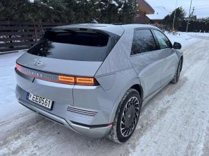 Серый Хендай Ioniq 5 2023 в Каунас, объемом двигателя 0.00 л и пробегом 23 тыс. км за 24700 €, фото 4 на AUTOMOTO.COM.LV