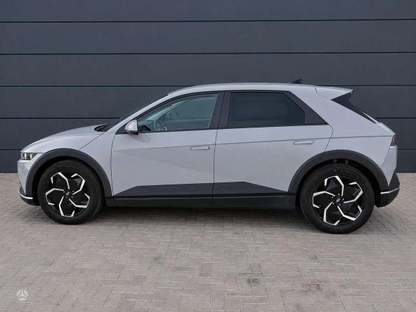 Grey Hyundai Ioniq 5 2023 in Vilnius, with an engine capacity of 0.00 L and mileage of 62 thousand km for 28550 €, photo 3 on AUTOMOTO.COM.LV