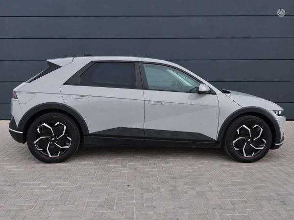 Grey Hyundai Ioniq 5 2023 in Vilnius, with an engine capacity of 0.00 L and mileage of 62 thousand km for 28550 €, photo 5 on AUTOMOTO.COM.LV