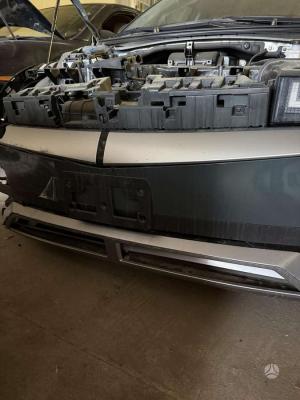Pelēks Hyundai Ioniq 5 2021 Viļņa, ar dzinēja tilpumu 0.00 L un nobraukumu 328 tūkst. km par 13300 €, foto 14 vietnē AUTOMOTO.COM.LV