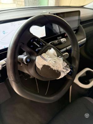 Pelēks Hyundai Ioniq 5 2021 Viļņa, ar dzinēja tilpumu 0.00 L un nobraukumu 328 tūkst. km par 13300 €, foto 21 vietnē AUTOMOTO.COM.LV