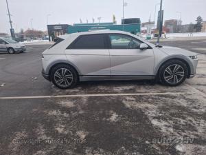 Pelēks Hyundai Ioniq 5 2022 Jehvi, ar dzinēja tilpumu 0.00 L un nobraukumu 49 tūkst. km par 38000 €, foto 4 vietnē AUTOMOTO.COM.LV
