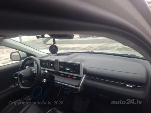 Pelēks Hyundai Ioniq 5 2022 Jehvi, ar dzinēja tilpumu 0.00 L un nobraukumu 49 tūkst. km par 38000 €, foto 7 vietnē AUTOMOTO.COM.LV