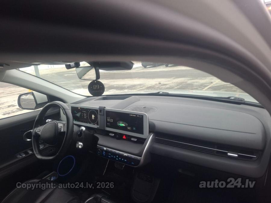 Pelēks Hyundai Ioniq 5 2022 Jehvi, ar dzinēja tilpumu 0.00 L un nobraukumu 49 tūkst. km par 38000 €, foto 7 vietnē AUTOMOTO.COM.LV