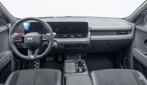 Sarkans Hyundai Ioniq 5 2025 Viļņa, ar dzinēja tilpumu 0.00 L un nobraukumu 24 tūkst. km par 44950 €, foto 12 vietnē AUTOMOTO.COM.LV