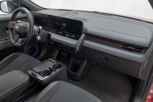 Sarkans Hyundai Ioniq 5 2025 Viļņa, ar dzinēja tilpumu 0.00 L un nobraukumu 24 tūkst. km par 44950 €, foto 13 vietnē AUTOMOTO.COM.LV