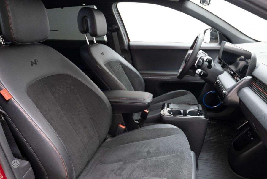 Sarkans Hyundai Ioniq 5 2025 Viļņa, ar dzinēja tilpumu 0.00 L un nobraukumu 24 tūkst. km par 44950 €, foto 14 vietnē AUTOMOTO.COM.LV