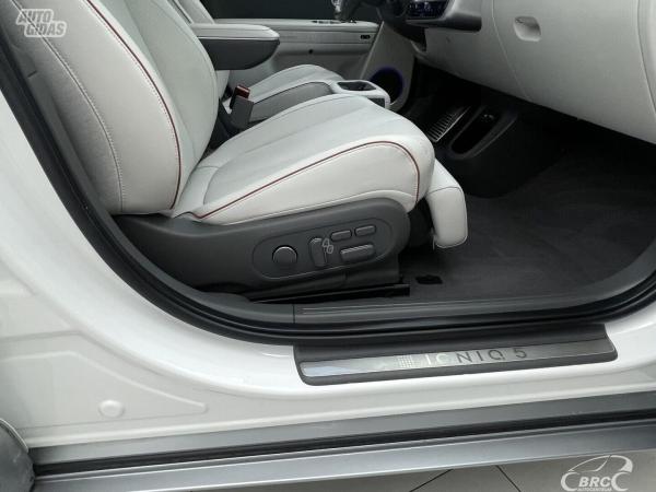 Balts Hyundai Ioniq 5 2021 Avižieniai, ar dzinēja tilpumu 0.00 L un nobraukumu 68 tūkst. km par 24900 €, foto 6 vietnē AUTOMOTO.COM.LV